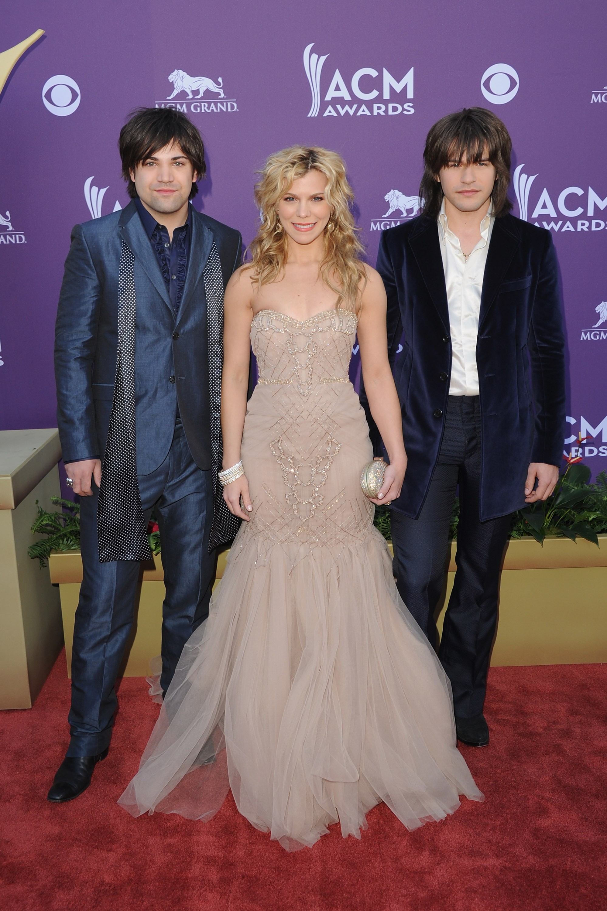 ACMs Fug Carpet: The Band Perry - Go Fug Yourself Go Fug Yourself