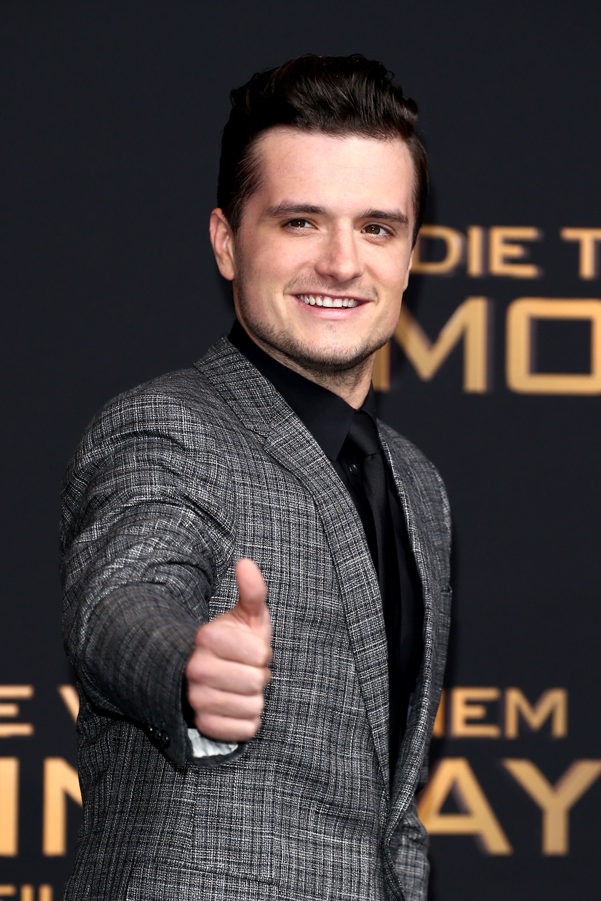 Fugs and Fabs: The Rest of the Mockingjay Premiere - Go Fug Yourself Go ...