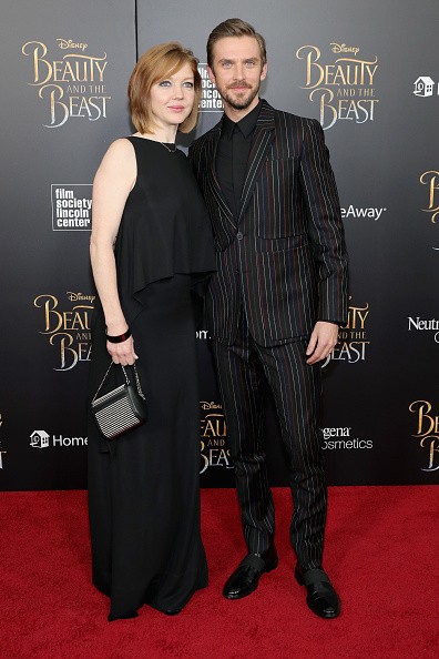 Dan Stevens' Striped Suit Rules "Beauty and the Beast" Screening - Go ...
