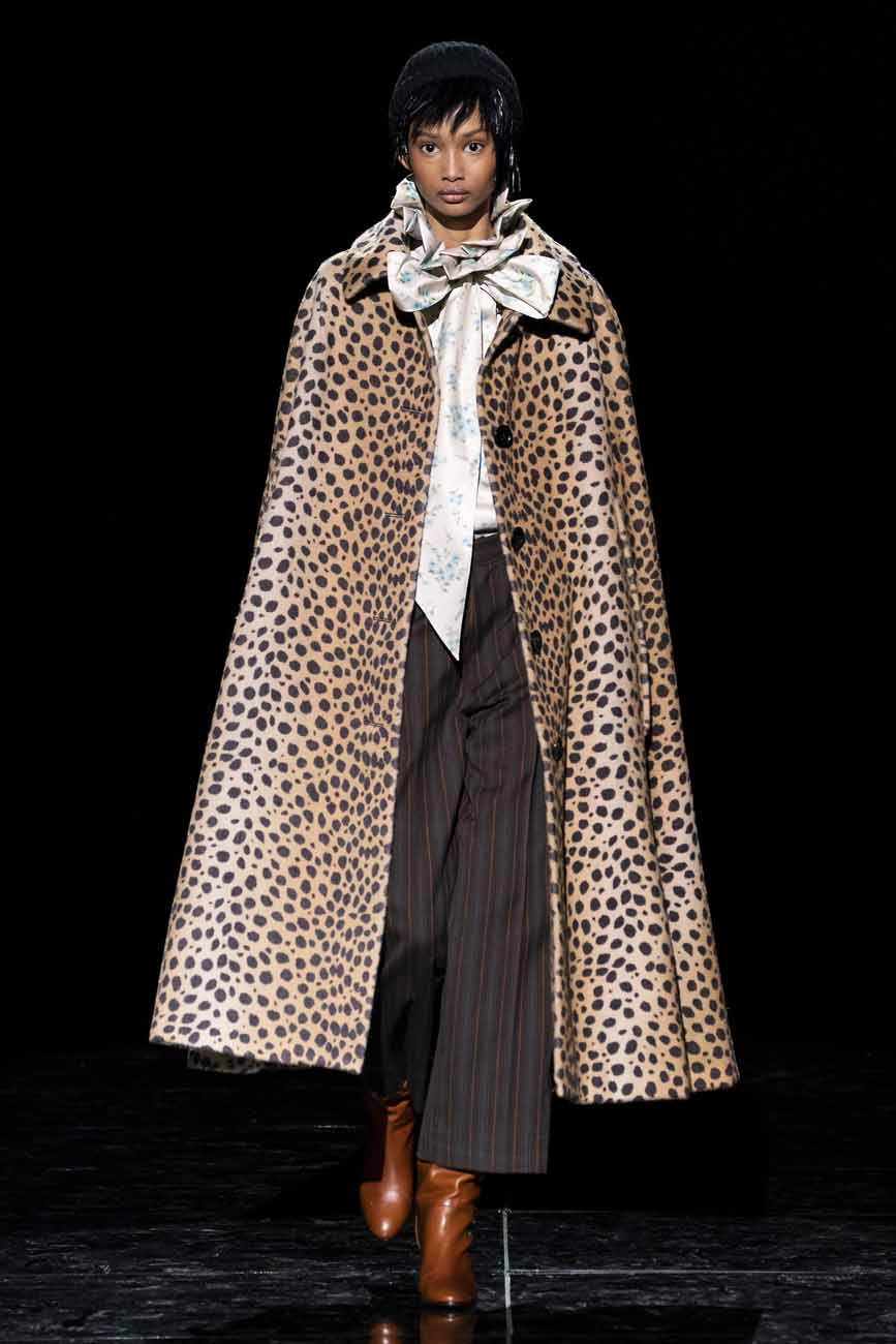 Marc Jacobs Finished NYFW With Such Glorious Outerwear - Go Fug ...