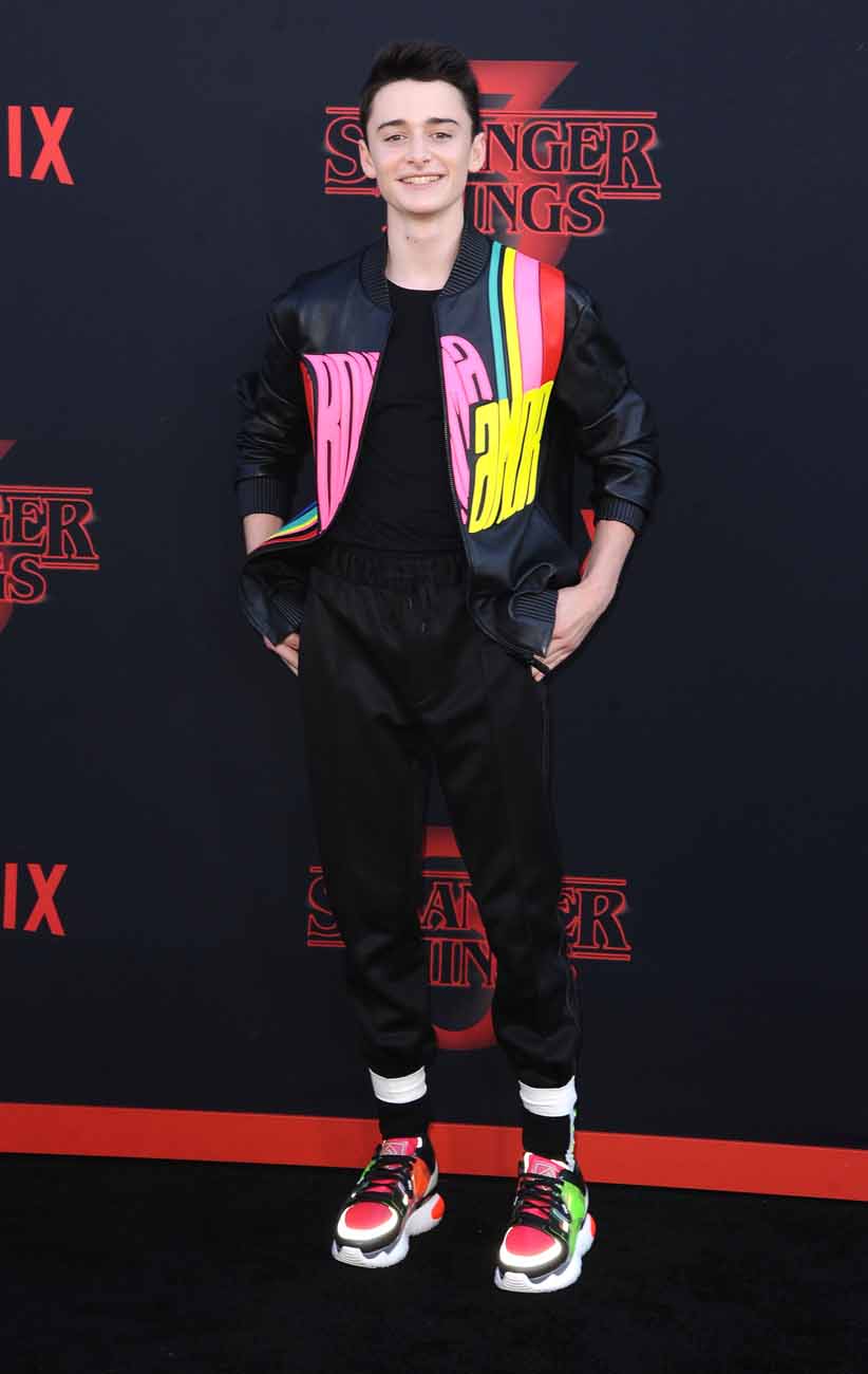 The Stranger Things Lads Never, Ever Punt a Red Carpet - Go Fug ...