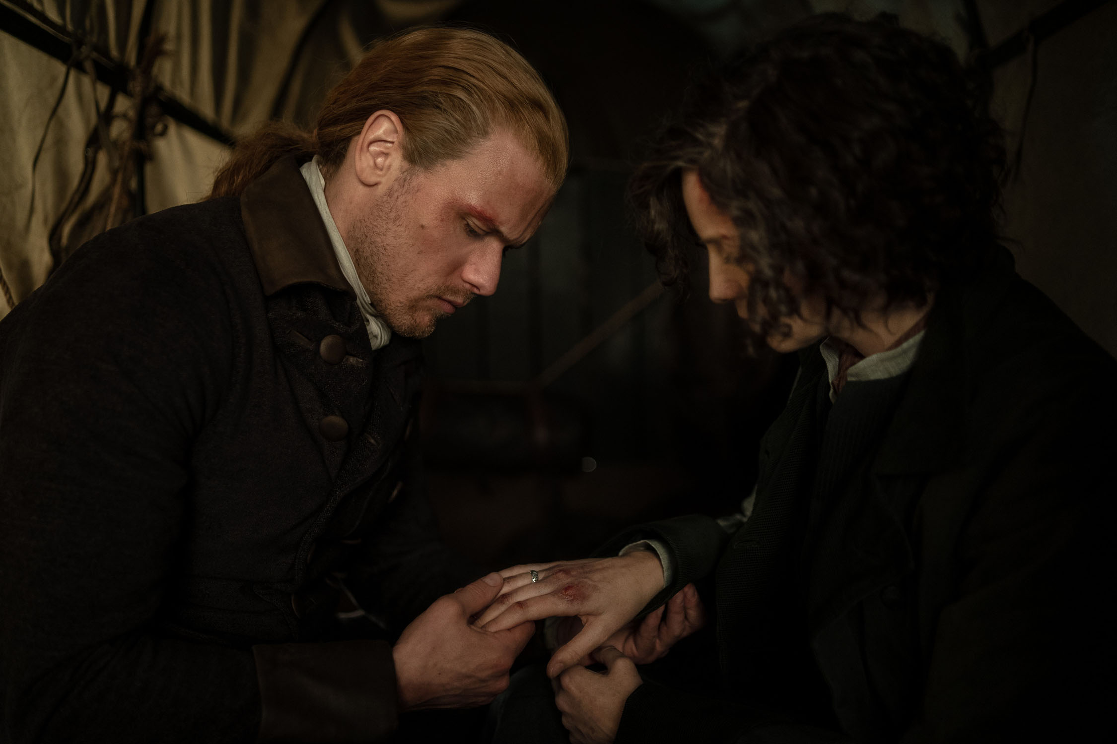 Outlander Season Finale: The Ballad of The Siege at Fraser’s Ridge - Go ...