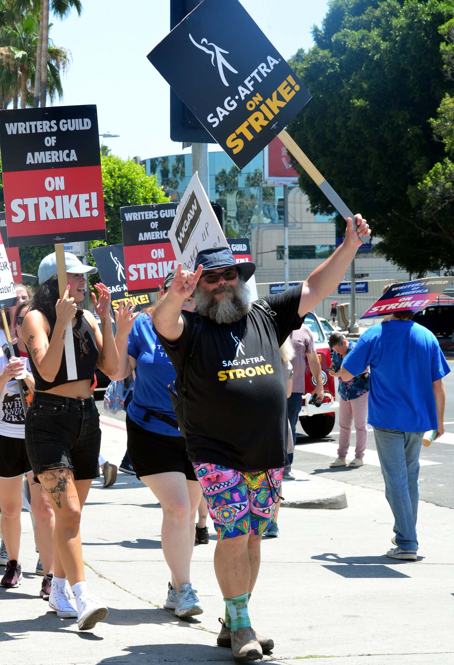 AOC and Jack Black Join the Picket Lines - Go Fug Yourself Go Fug Yourself