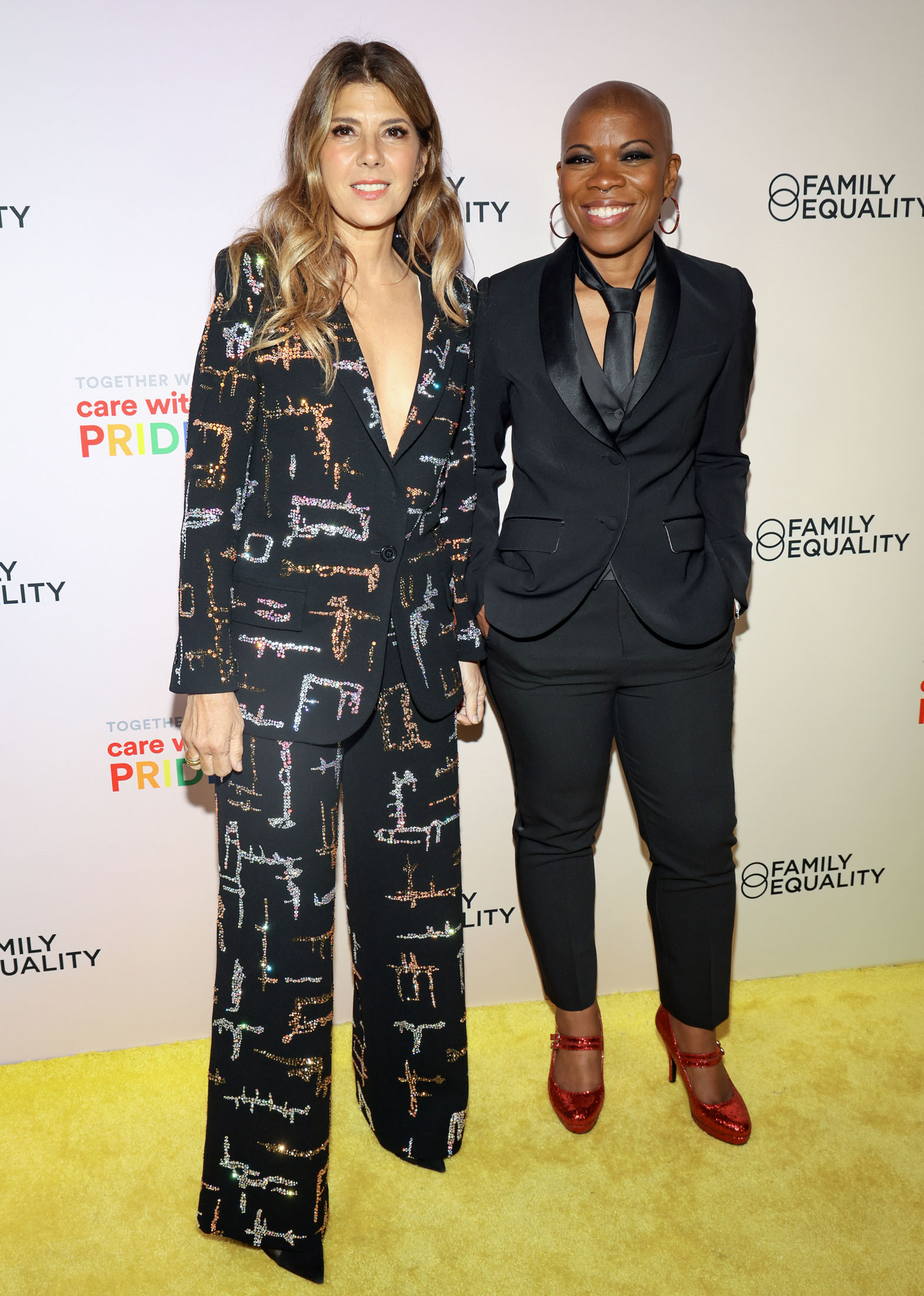 Behold! Marisa Tomei Wore a Cool Suit - Go Fug Yourself Go Fug Yourself