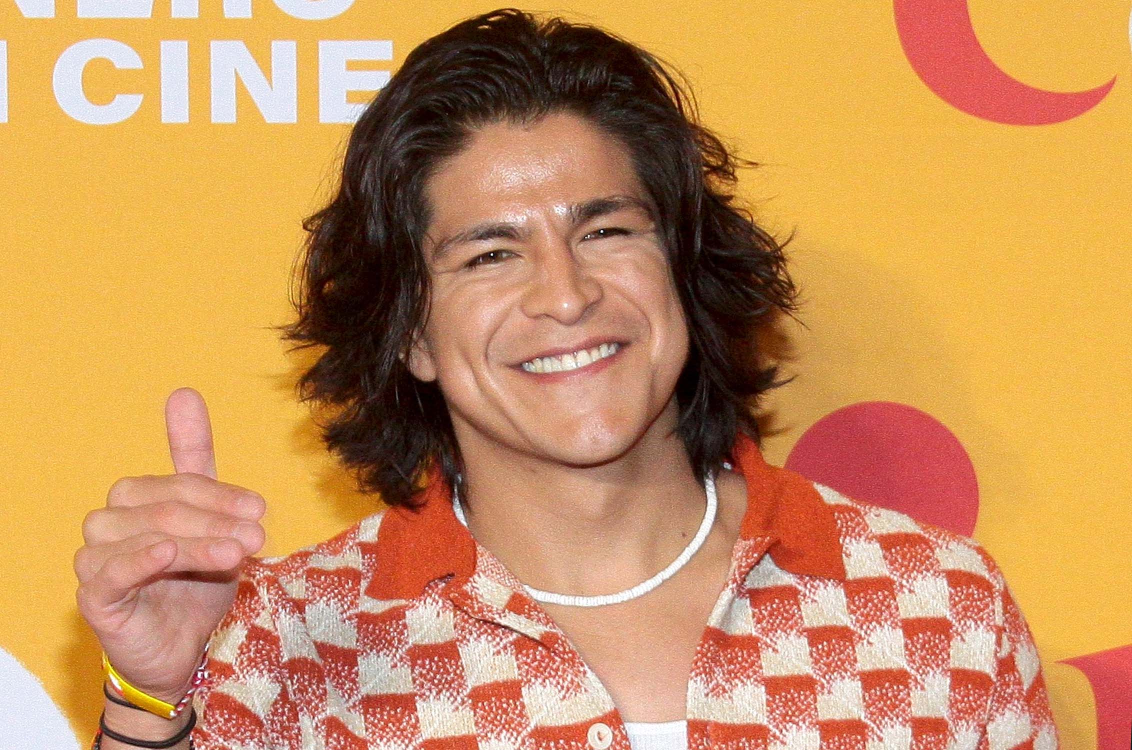 Dani Rojas Gave Himself a Kicky Bob - Go Fug Yourself Go Fug Yourself