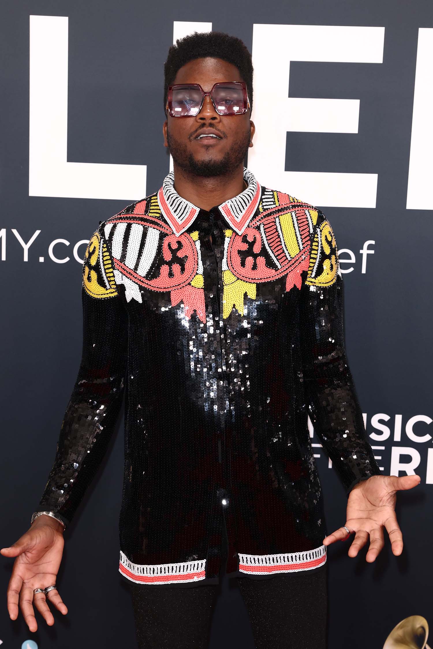 Jaden Smith becomes the new fashion icon by wearing a literal castle on ...
