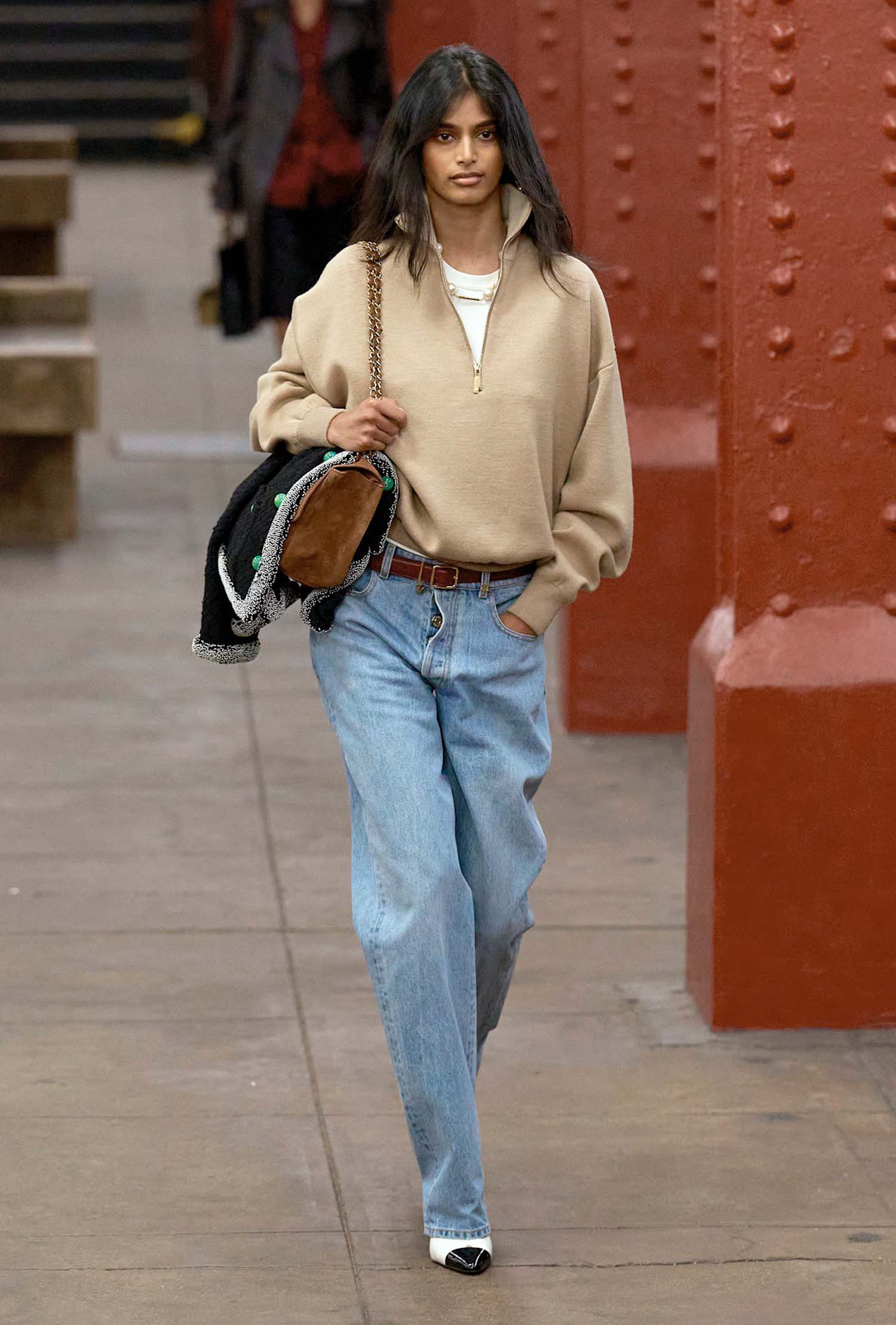 Chanel Threw a Very Mixed Off-Season Show in New York City - Go Fug ...