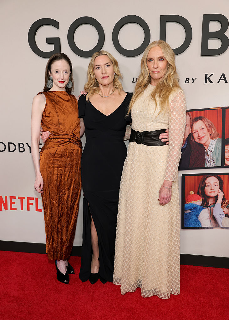 Andrea, Kate, and Toni Walk Into Another Bar… - Go Fug Yourself Go Fug ...